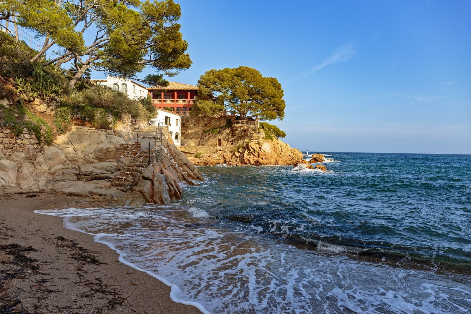 M2 Lux - Les millors platges de Begur - Platja Aiguablava, Costa Brava.
